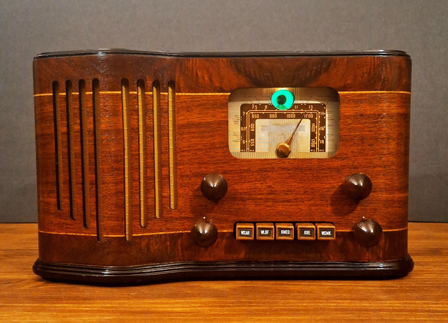 Quality Antique Radios Antique Radio Sales, Restorations, Vintage ...